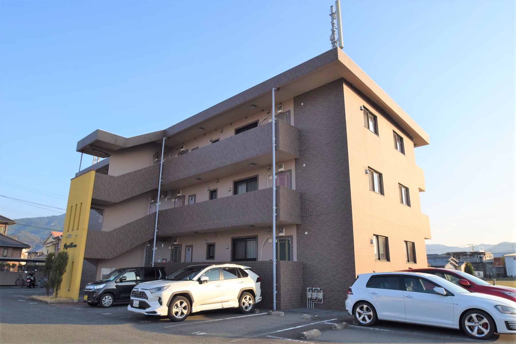 安心のALSOKセキュリティ×敷金礼金ゼロ！南向き1LDK「Royal Grace」 | 熊本八代賃貸ナビ